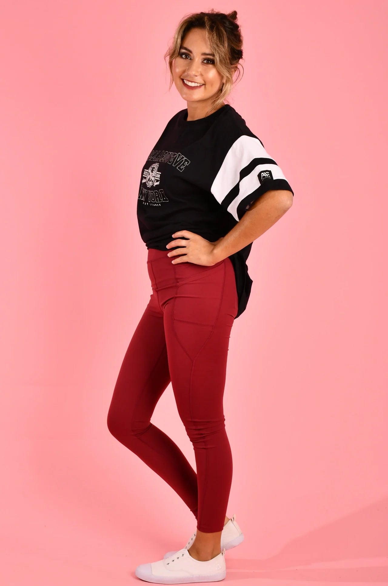 ALL ABOUT EVE ACTIVE- Black and White Tee – The Shak Of Robe